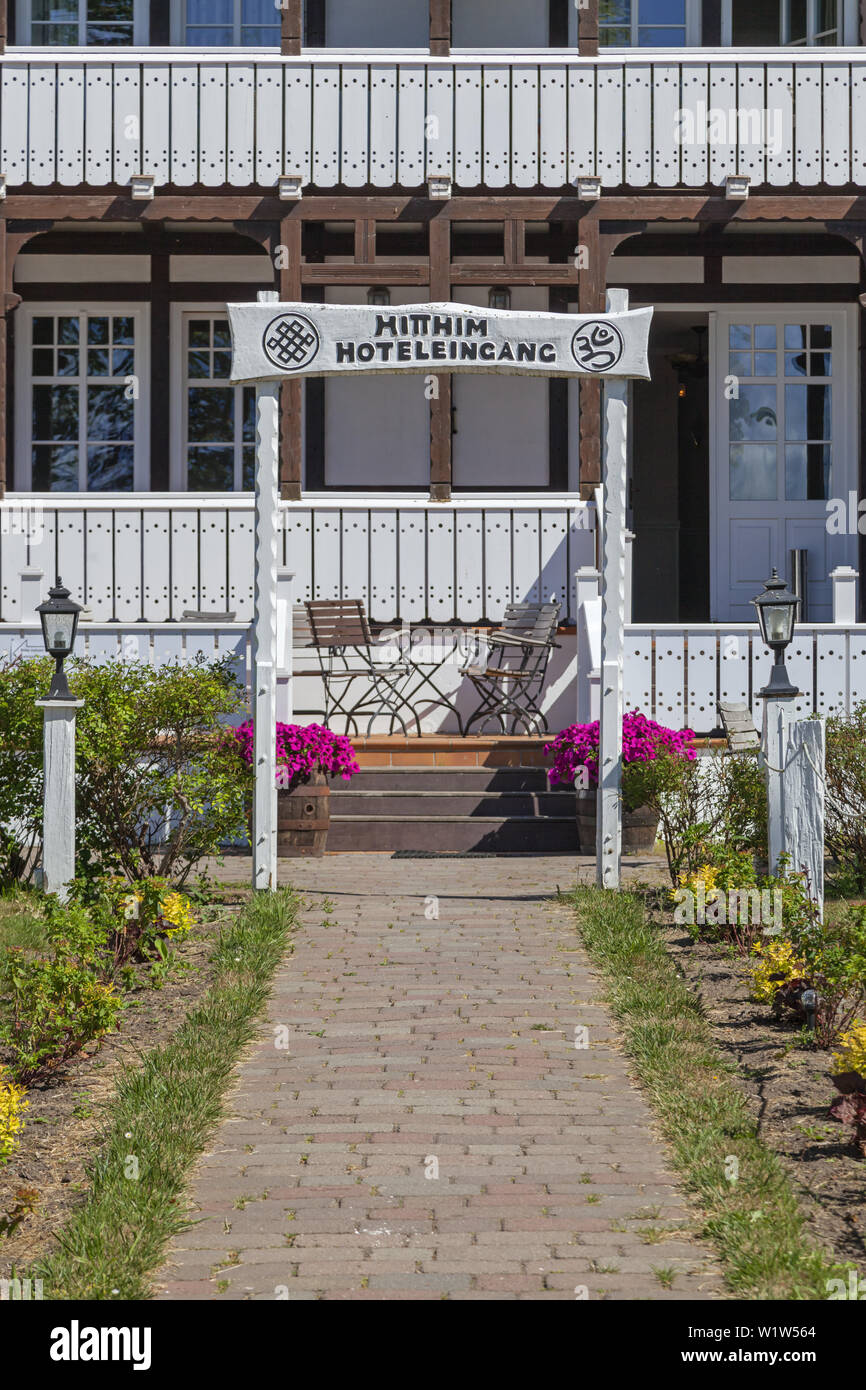 Hotel Hitthim durch den Hafen in Kloster, Insel Hiddensee, Ostsee ...