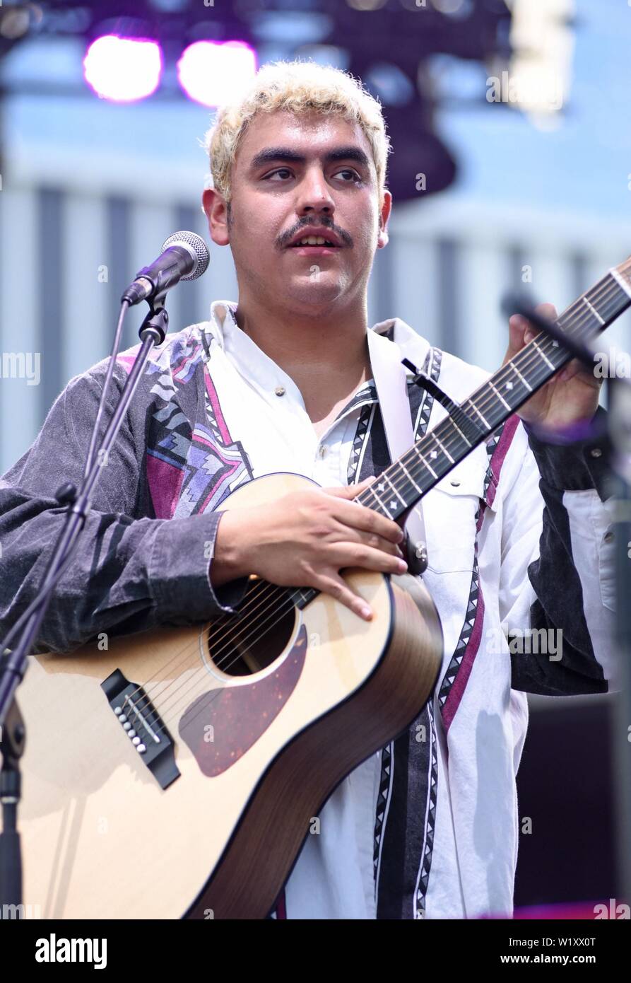 Unheimlich poolparty -Fotos und -Bildmaterial in hoher Auflösung – Alamy