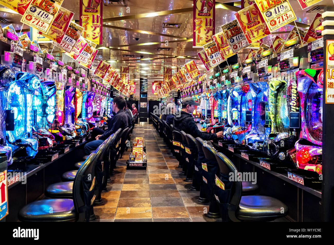 Pachinko spiele -Fotos und -Bildmaterial in hoher Auflösung – Alamy