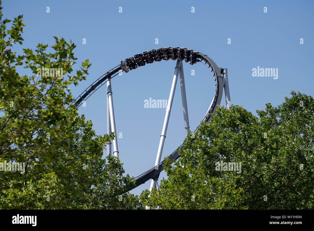 Silver star achterbahn -Fotos und -Bildmaterial in hoher Auflösung – Alamy