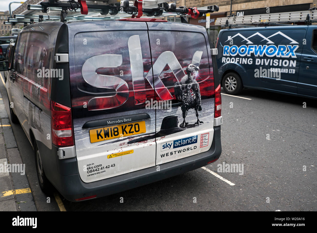 Sky Tv Van Stockfotos und -bilder Kaufen - Alamy