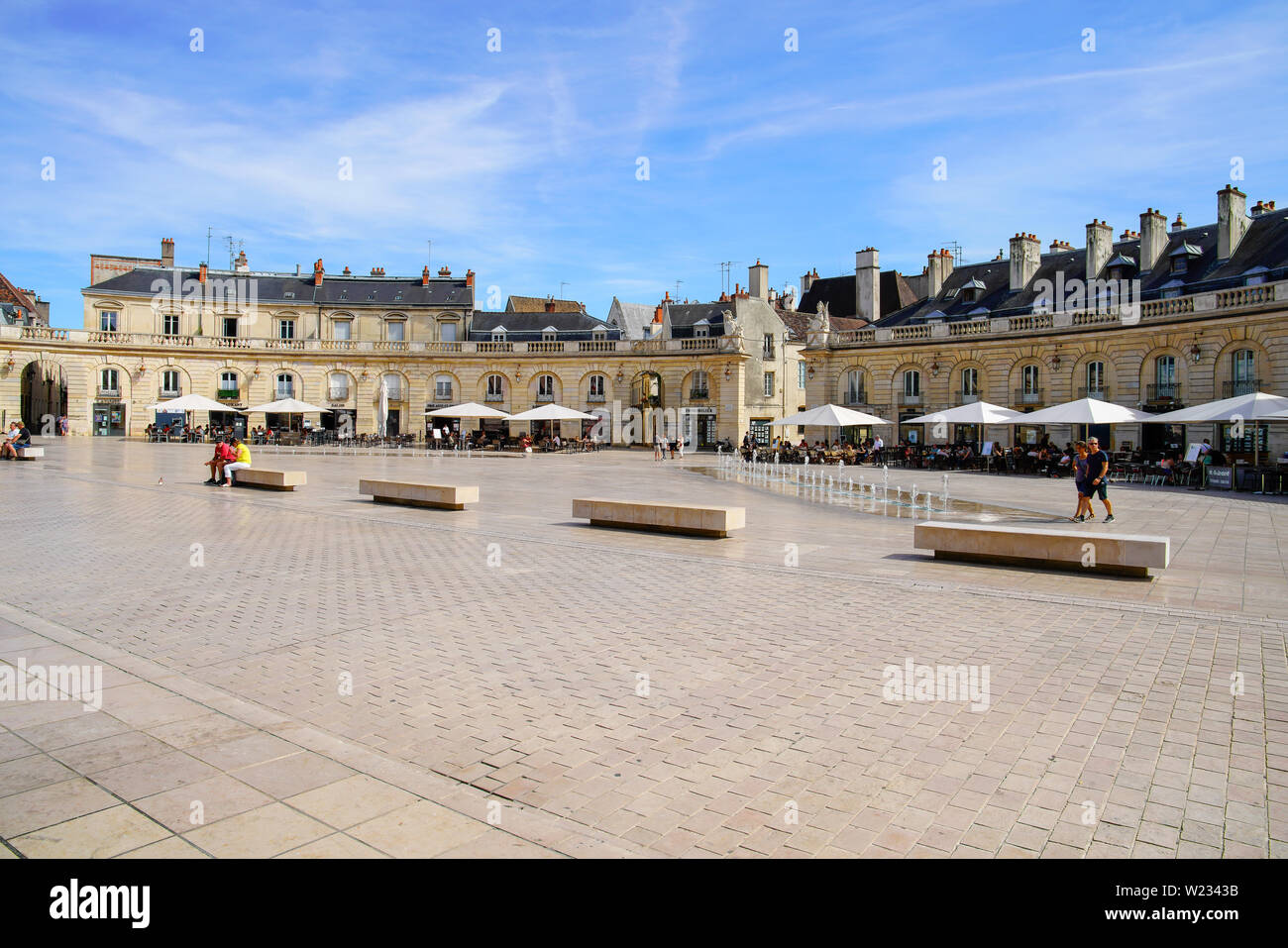 French revolution square -Fotos und -Bildmaterial in hoher Auflösung ...
