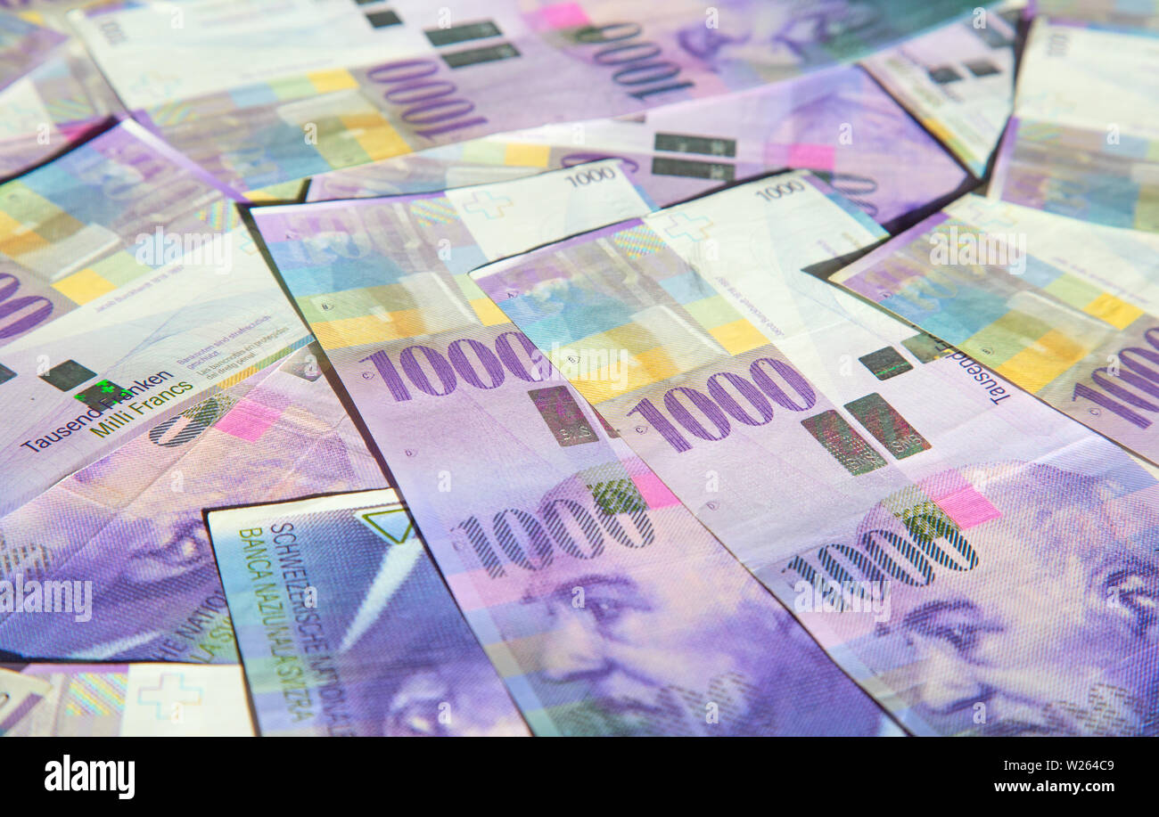 Sammlung der Schweizer 1000 Franken Banknoten. 1000 franks Hinweis ...