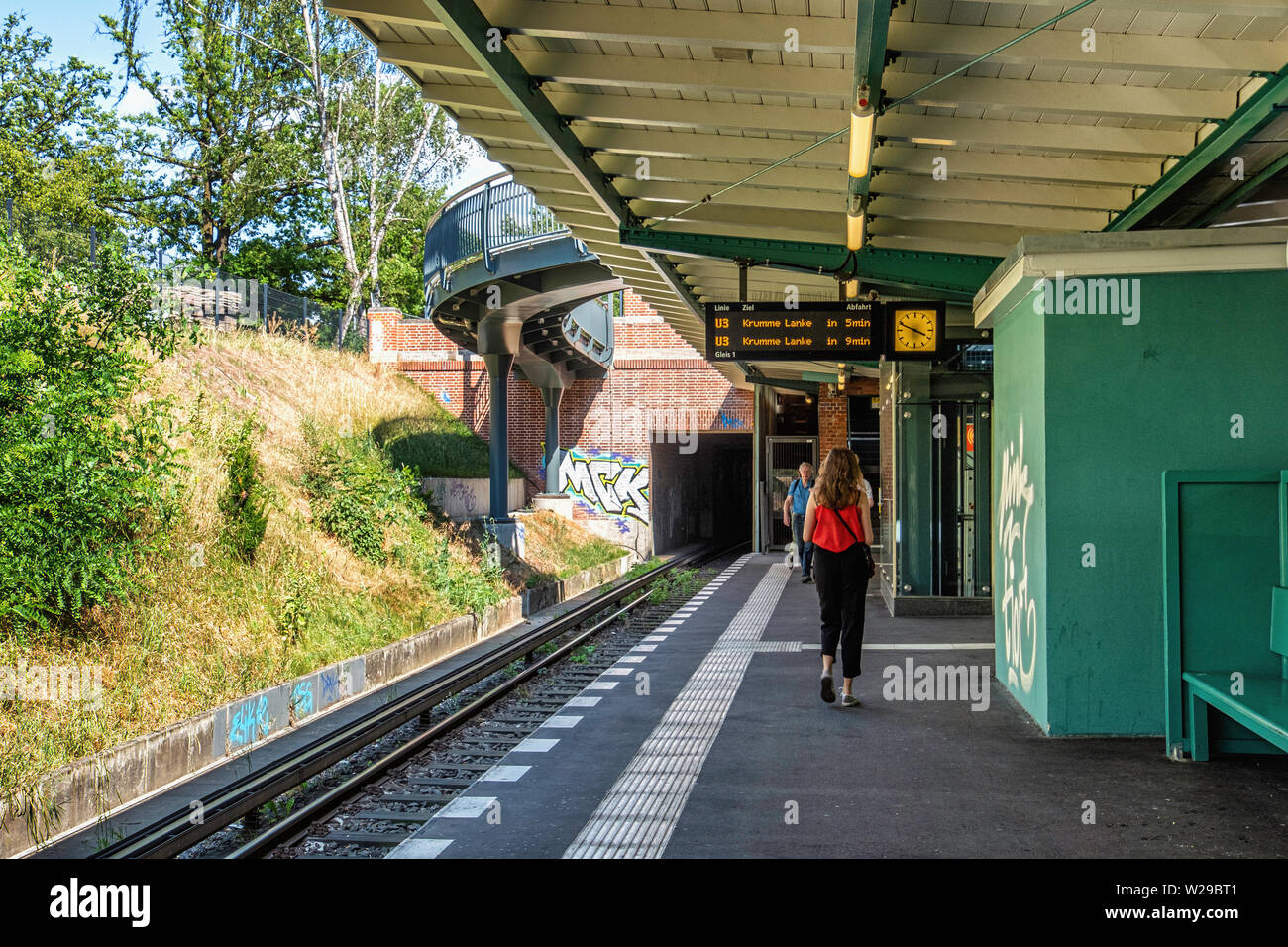 Ubahn berlin linie u3 -Fotos und -Bildmaterial in hoher Auflösung – Alamy