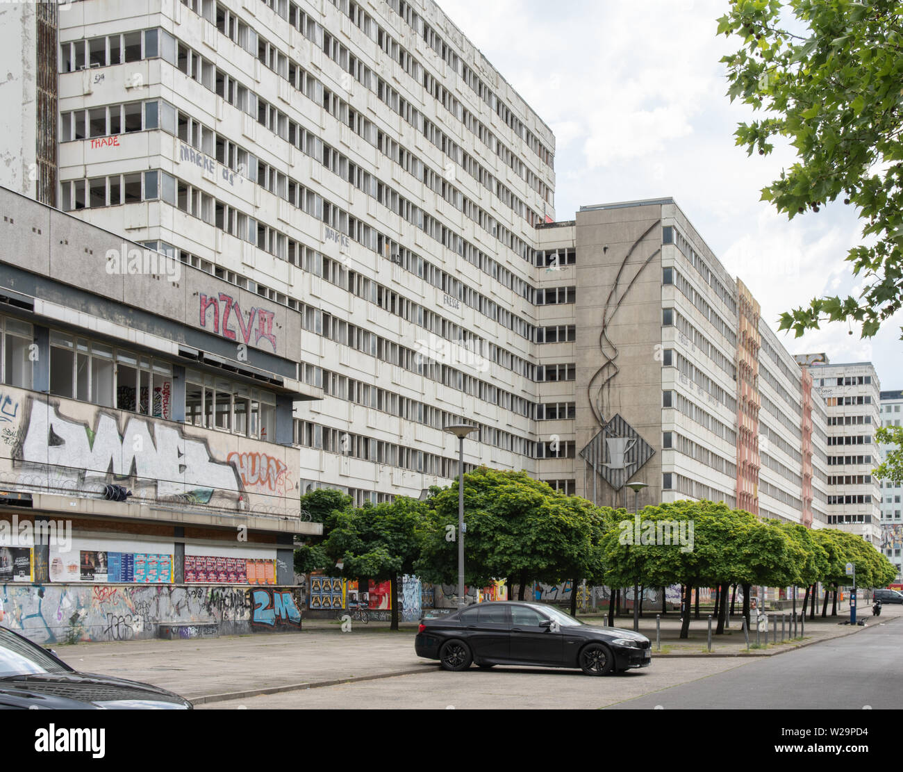 Das 1970 erbaute Haus der Statistik in Berlin-Mitte war das ehemalige ...