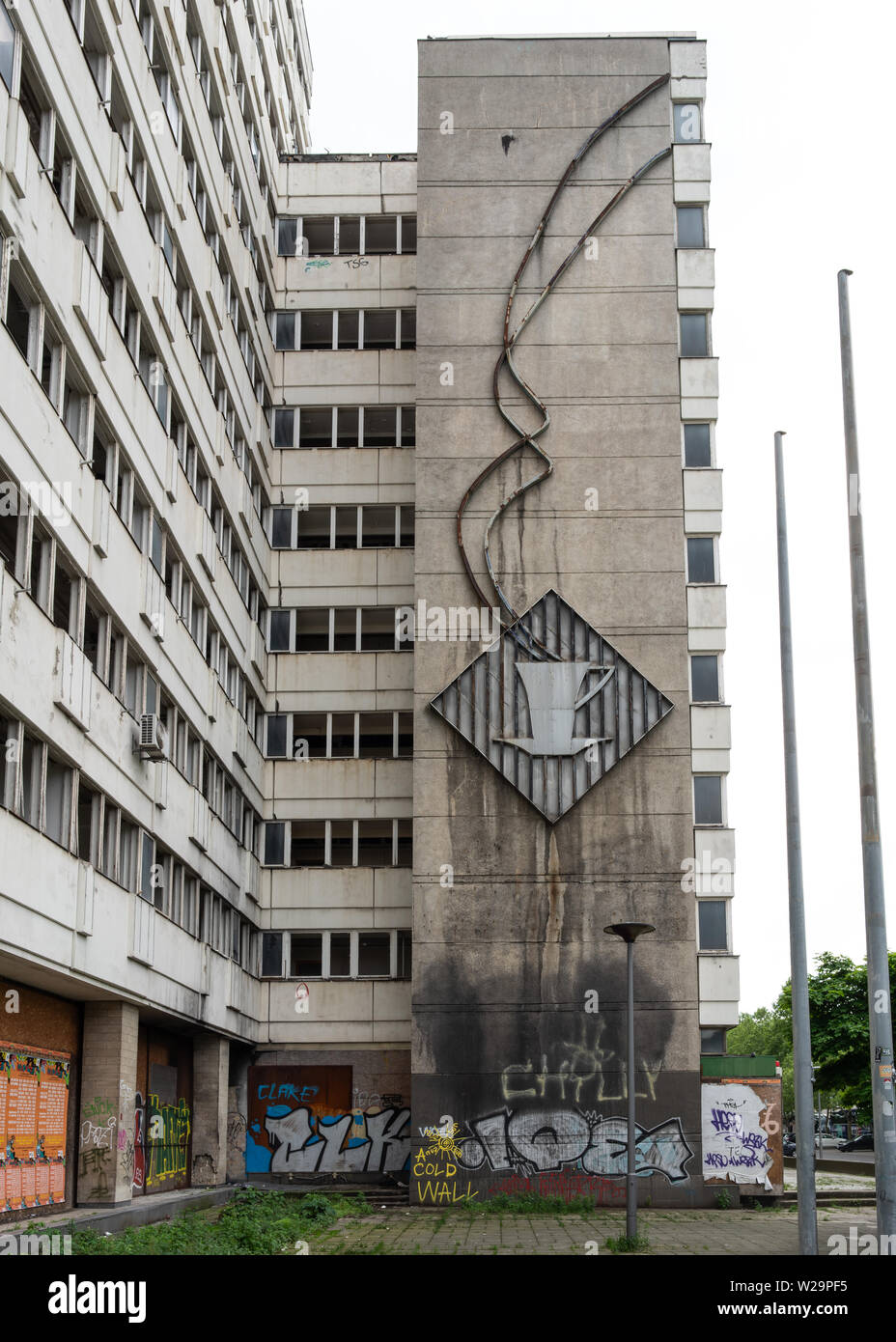 Das 1970 erbaute Haus der Statistik in Berlin-Mitte war das ehemalige ...