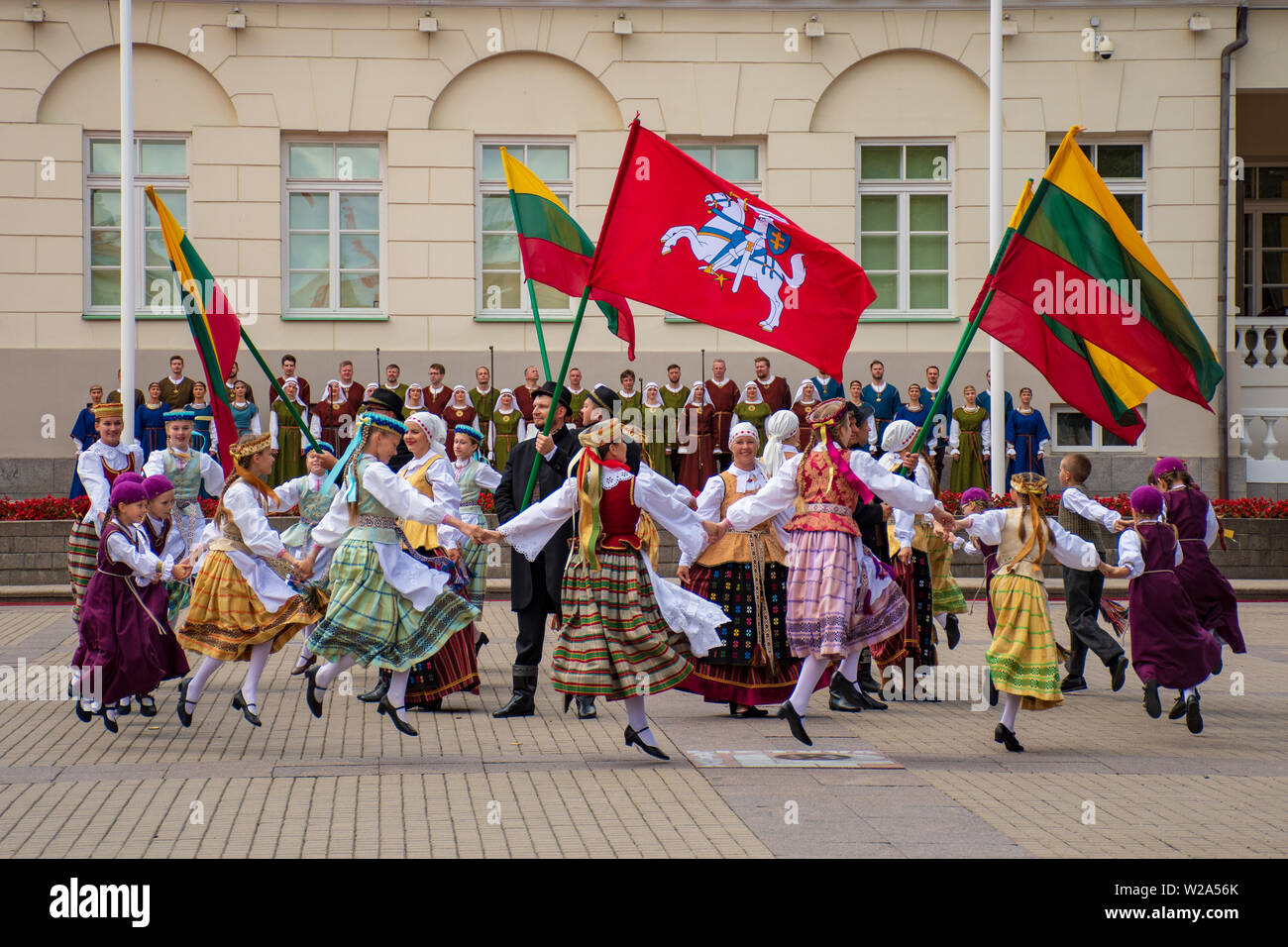Fahnen Tanzen Stockfotos und -bilder Kaufen - Alamy
