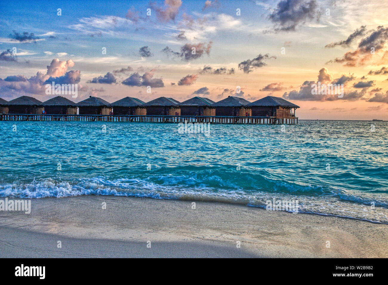 Dieses einzigartige Bild ist der natürliche Strand von einer Insel auf ...