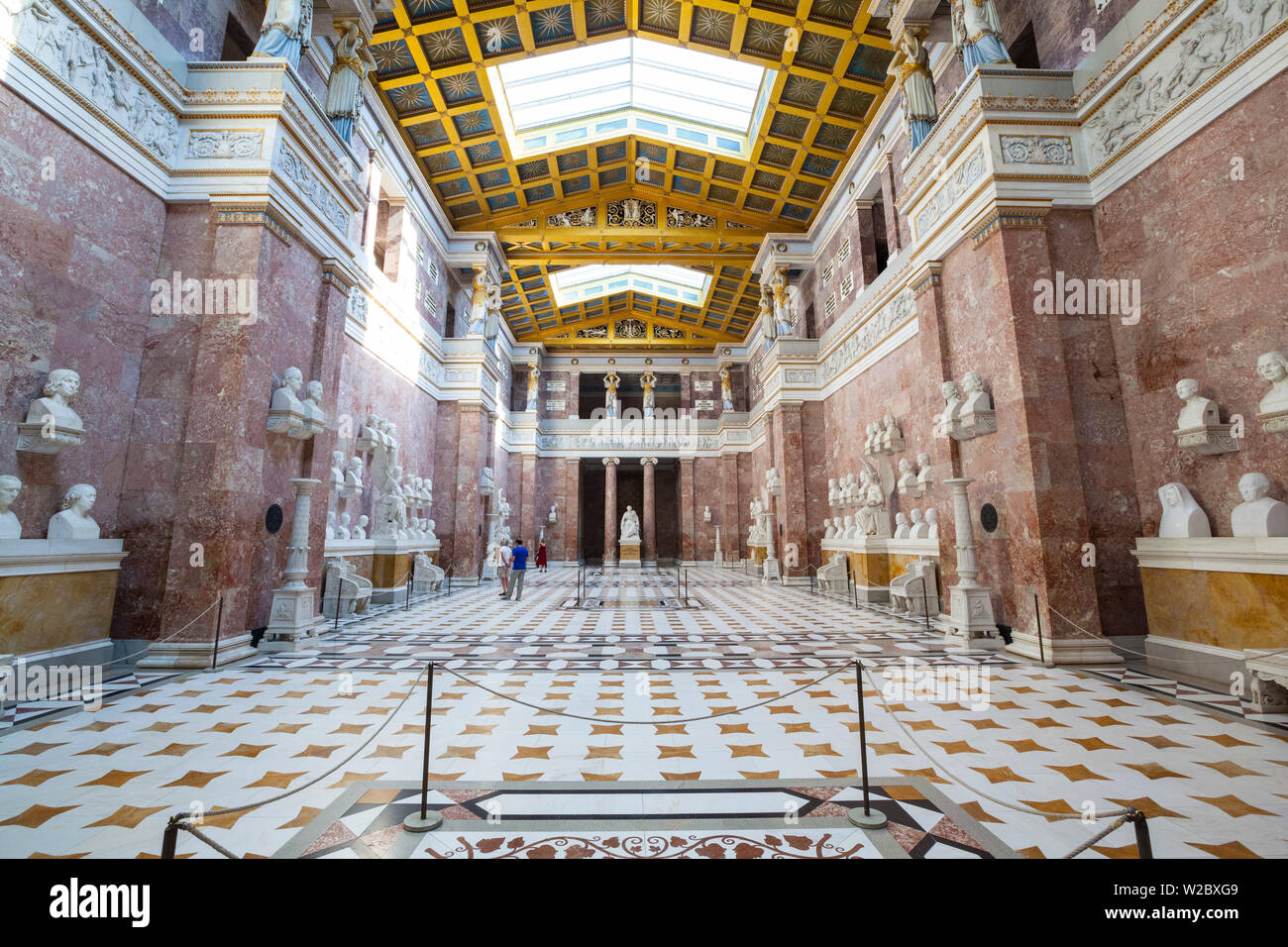Walhalla halle -Fotos und -Bildmaterial in hoher Auflösung – Alamy