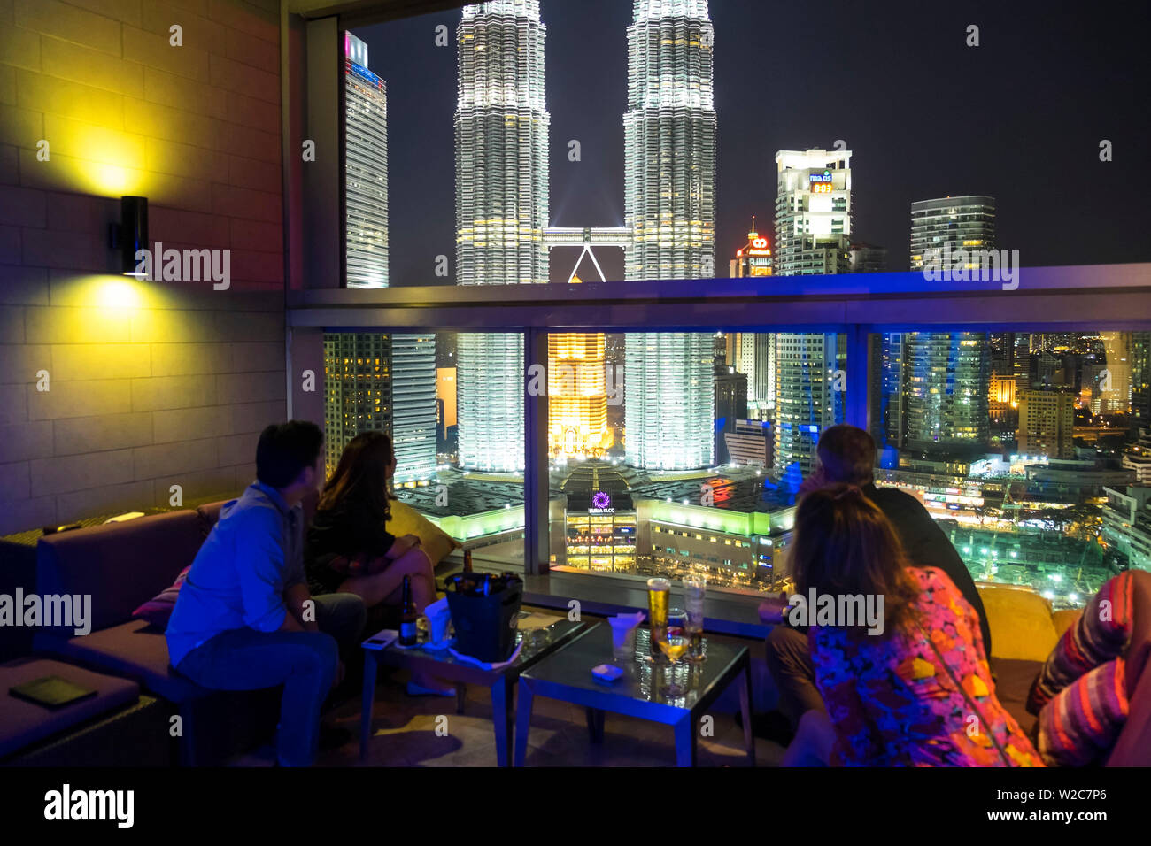 Skyline bar -Fotos und -Bildmaterial in hoher Auflösung – Alamy