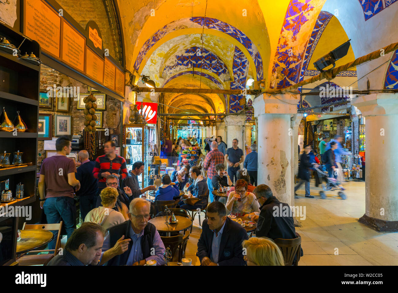 Souks von istanbul -Fotos und -Bildmaterial in hoher Auflösung – Alamy