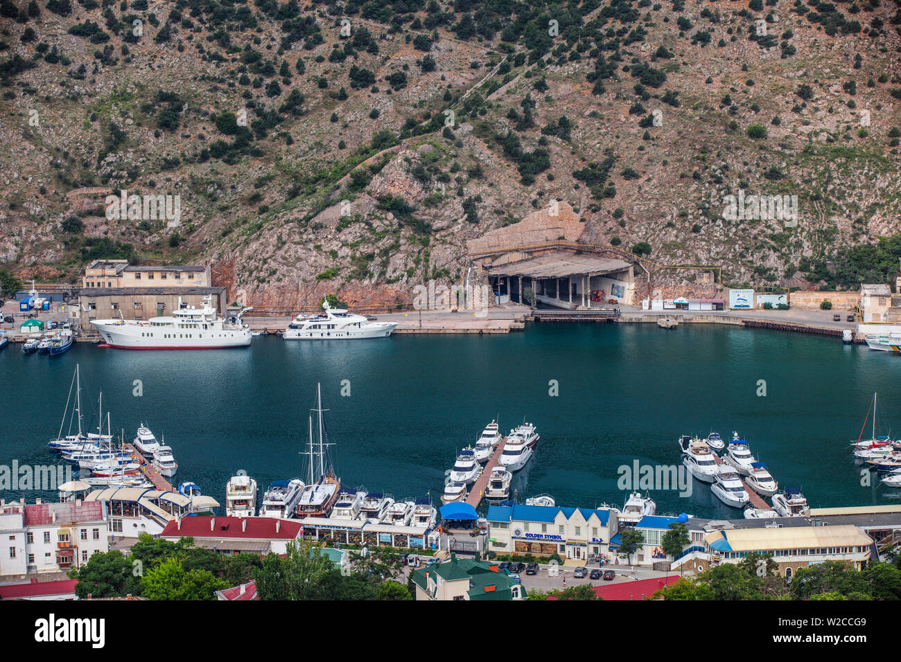 Balaklava submarine base -Fotos und -Bildmaterial in hoher Auflösung ...