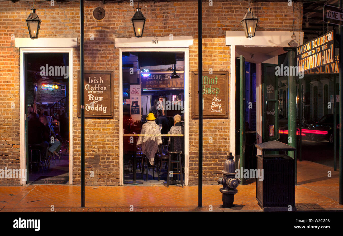 Bourbon Street Night French Quarter Stockfotos und -bilder Kaufen - Alamy