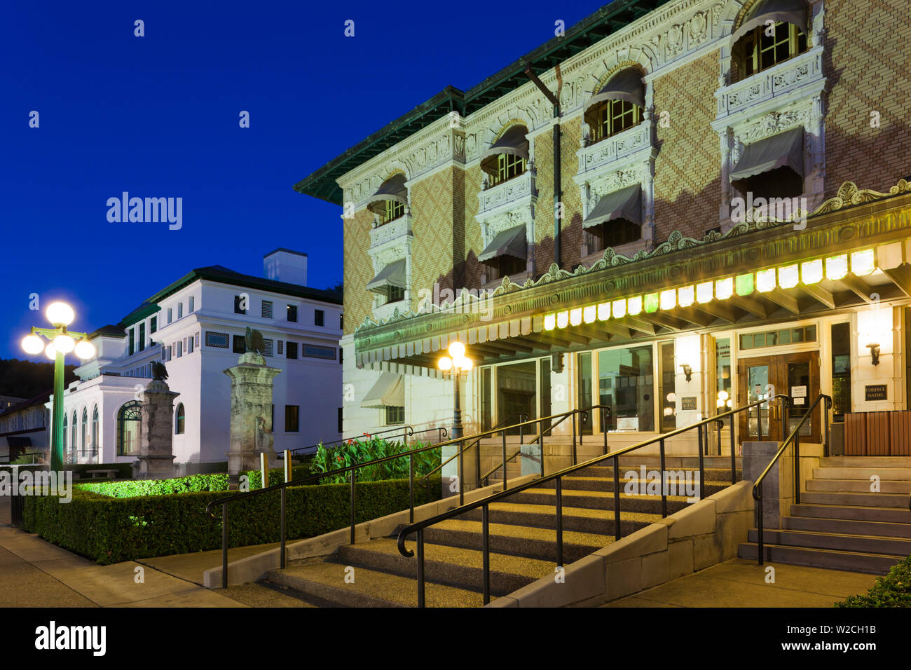 Bath house row -Fotos und -Bildmaterial in hoher Auflösung – Alamy