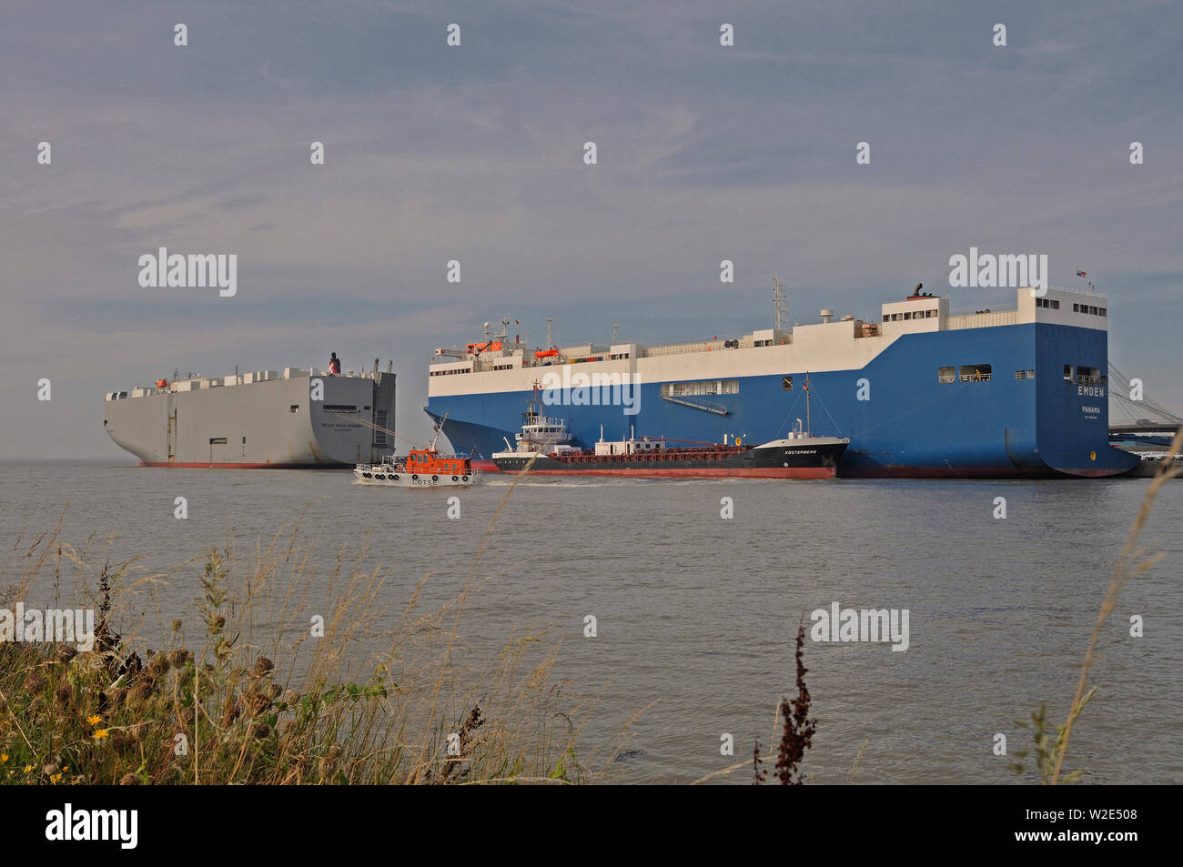 Emden, Niedersachsen/Deutschland - am 29. August 2012: Pure Car Truck ...