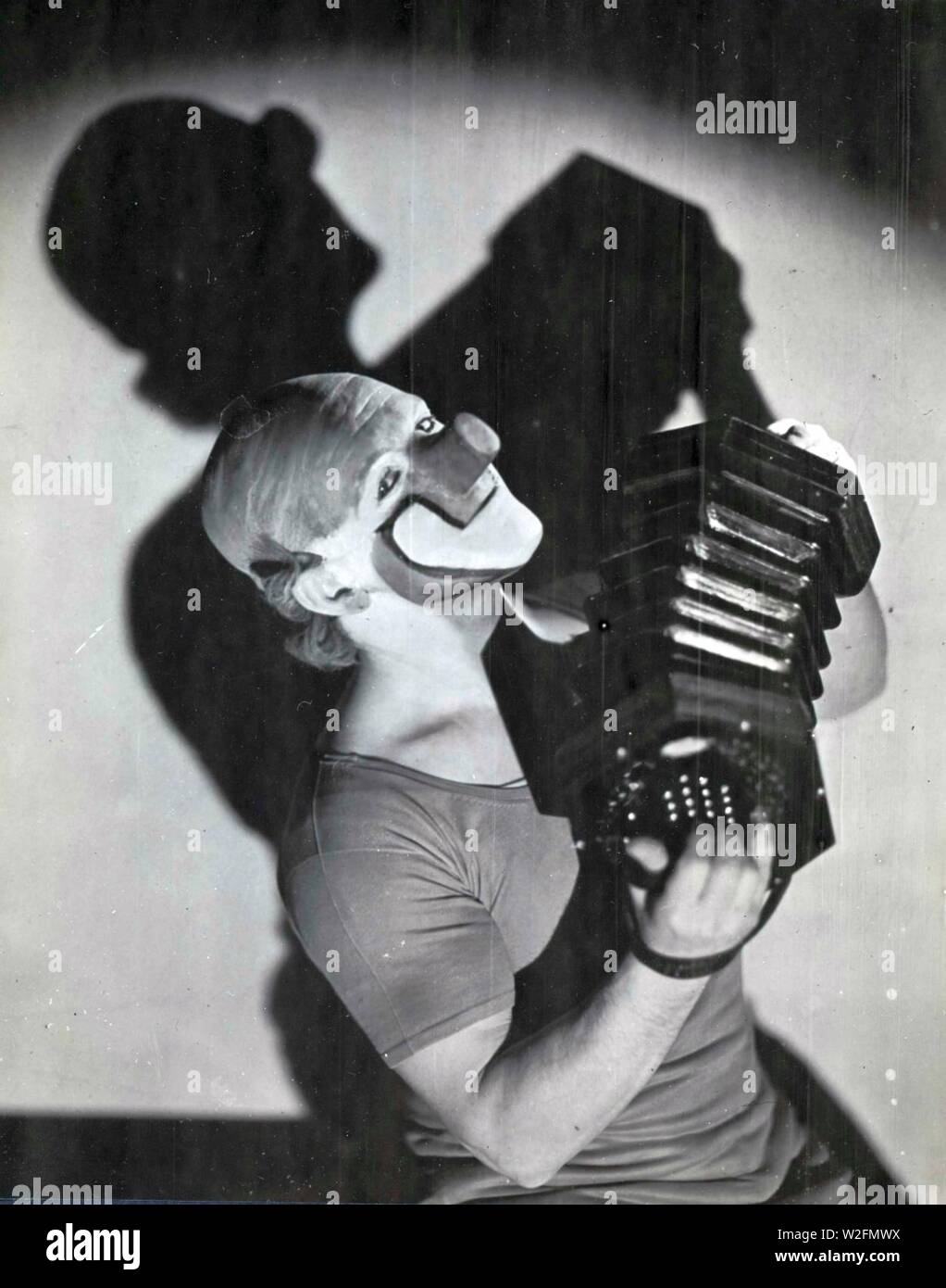 Charlie rivel -Fotos und -Bildmaterial in hoher Auflösung – Alamy