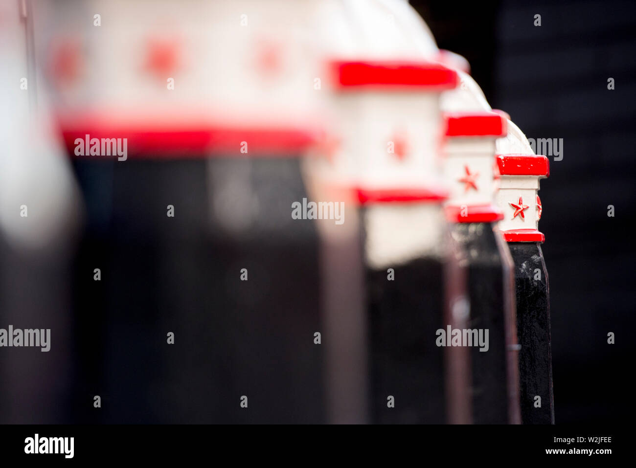 Schwarze poller -Fotos und -Bildmaterial in hoher Auflösung – Alamy