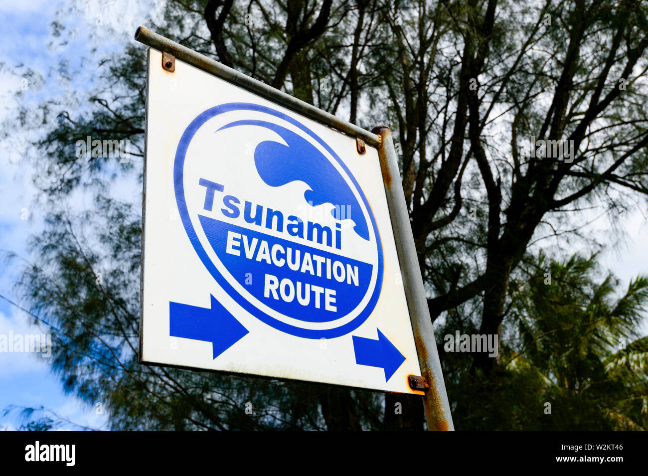 Tsunami evacuation sign -Fotos und -Bildmaterial in hoher Auflösung – Alamy