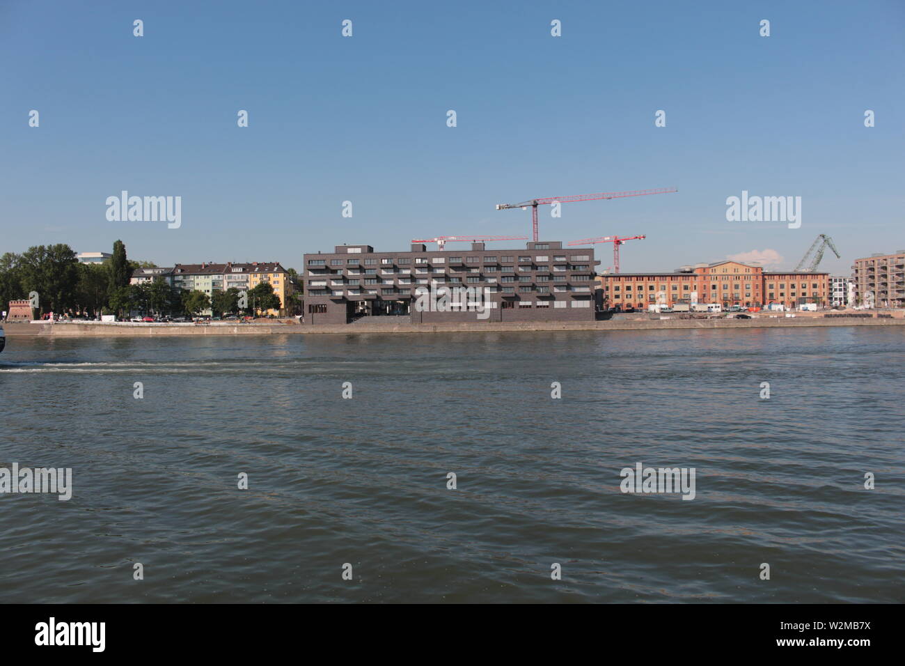 Mainz strand am rhein -Fotos und -Bildmaterial in hoher Auflösung – Alamy