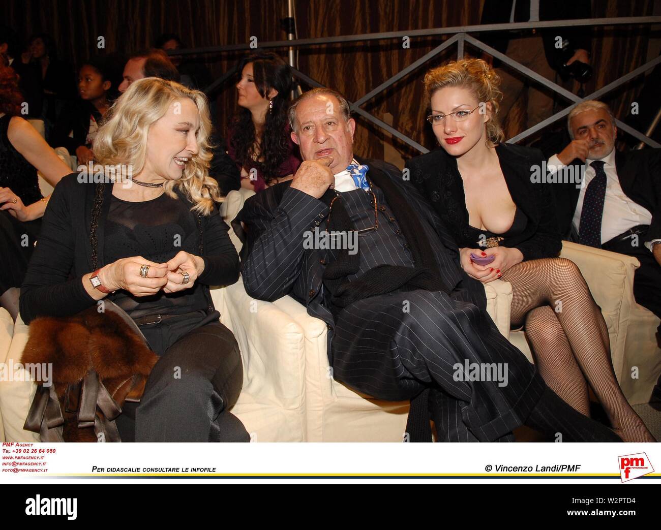 Tinto brass anna jimskaia -Fotos und -Bildmaterial in hoher Auflösung ...