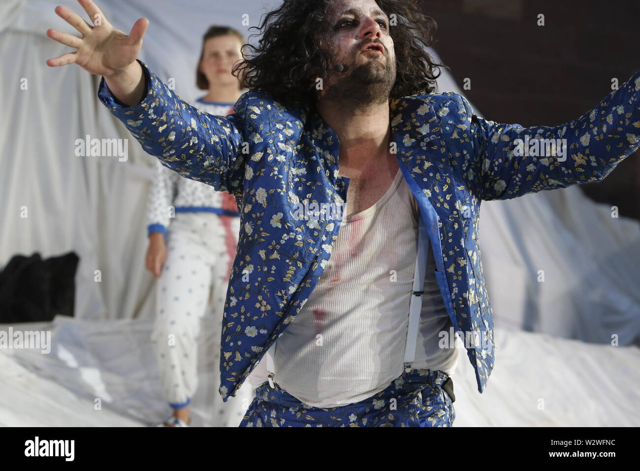 Worms, Deutschland. 10. Juli 2019. Schauspieler Edgar Eckert (als Sänger) ist auf dem Bild ...