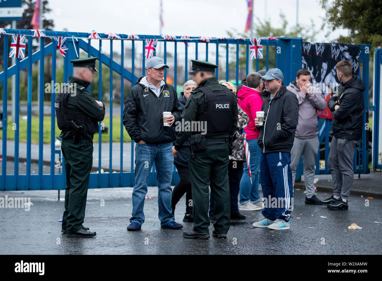 Psni offiziere gesichter verschwommen -Fotos und -Bildmaterial in hoher ...