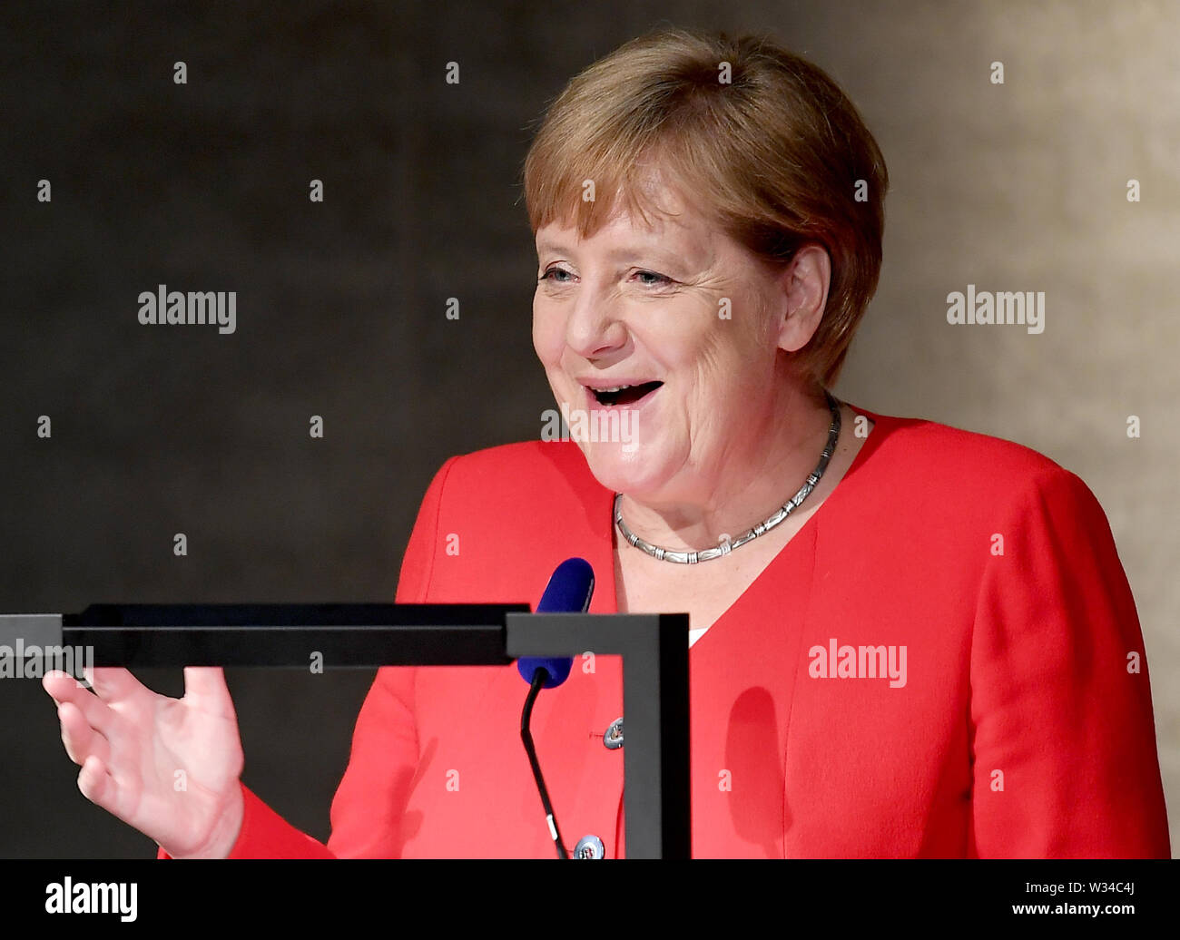 Eröffnung james simon galerie -Fotos und -Bildmaterial in hoher ...