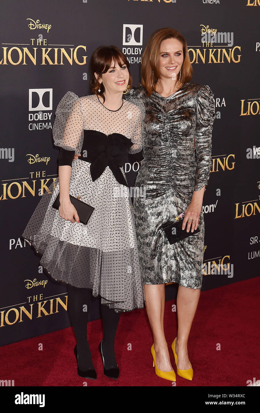 Zooey deschanel emily deschanel -Fotos und -Bildmaterial in hoher ...