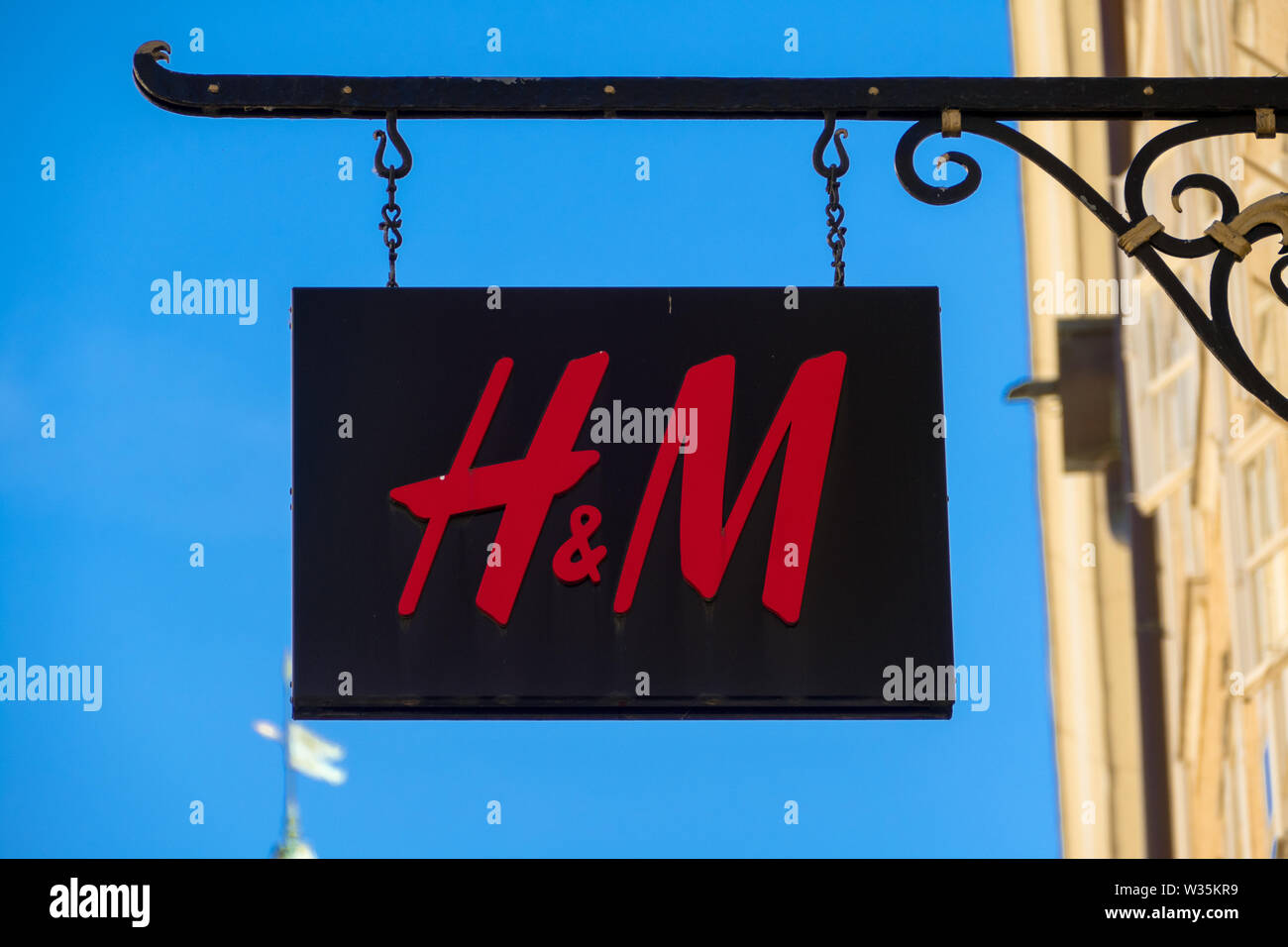 H mart logo -Fotos und -Bildmaterial in hoher Auflösung – Alamy