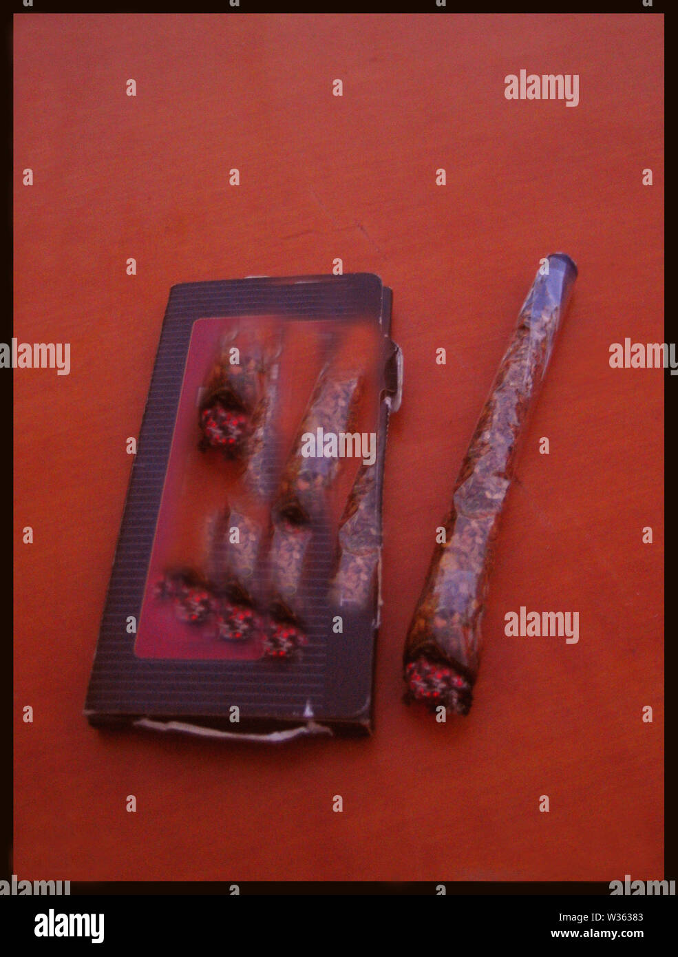 Cannabis wallpaper -Fotos und -Bildmaterial in hoher Auflösung – Alamy