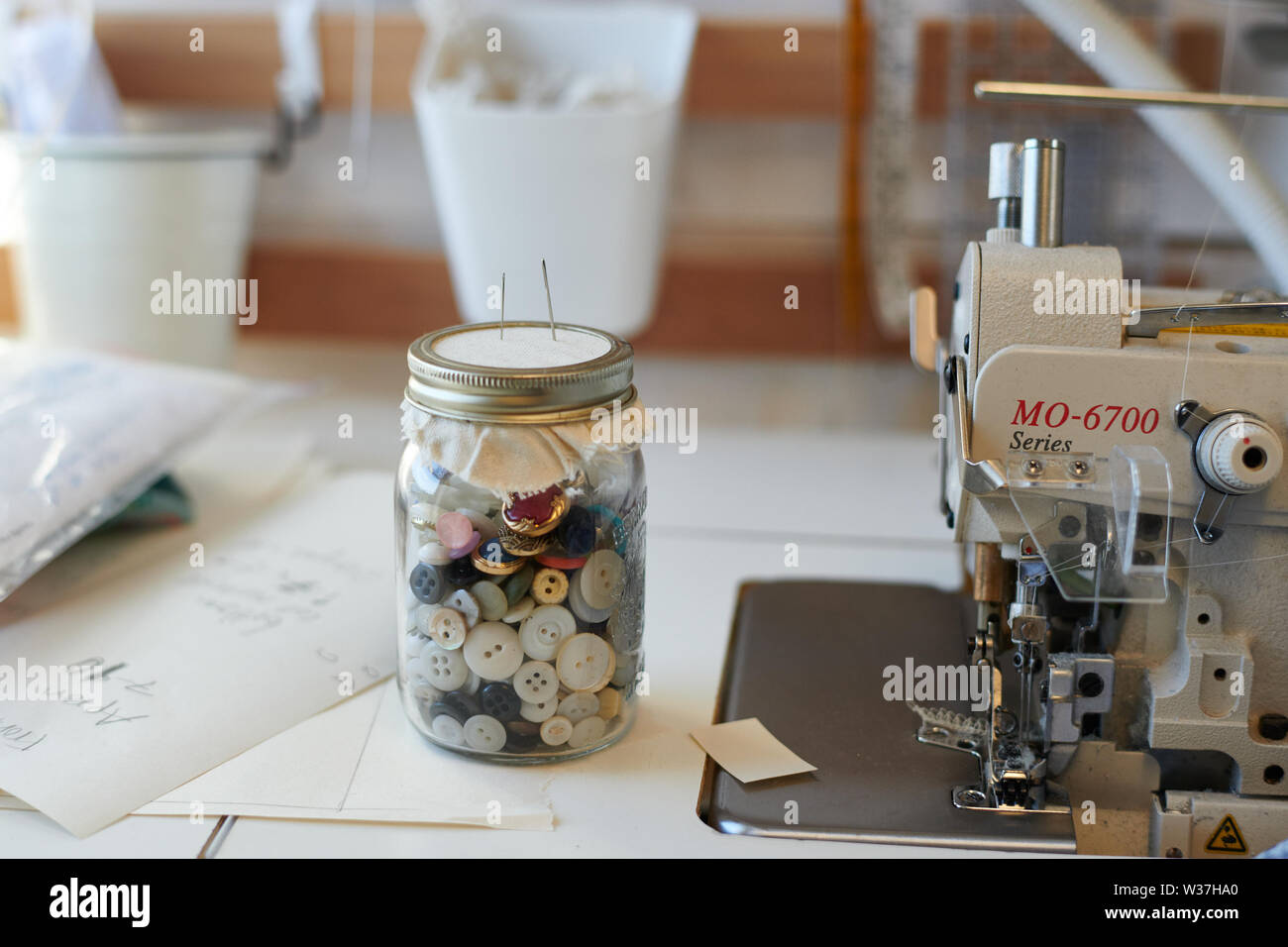 Art and craft work -Fotos und -Bildmaterial in hoher Auflösung – Alamy