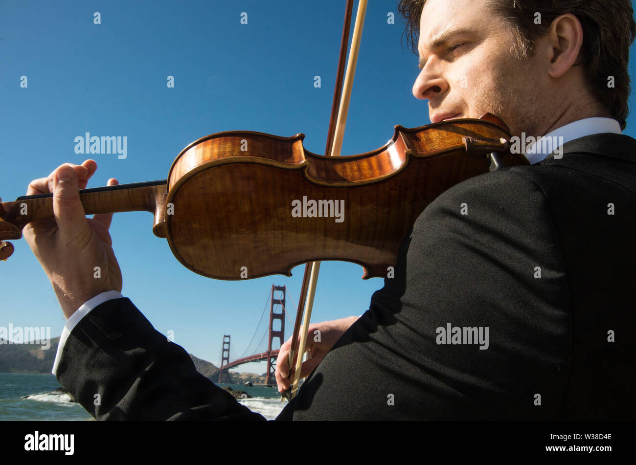 Gregory Harrington ist ein professioneller Geiger ursprünglich aus ...