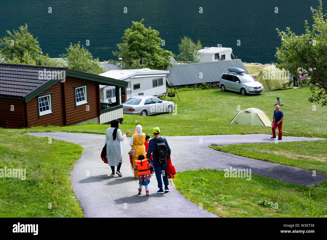 Geiranger Dorf Punkt Geirangerfjord, atemberaubenden natürlichen ...