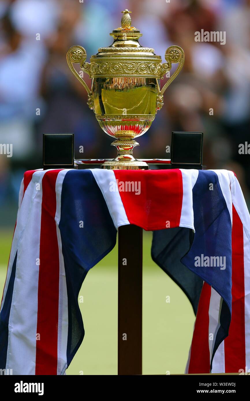 Wimbledon trophäe -Fotos und -Bildmaterial in hoher Auflösung – Alamy