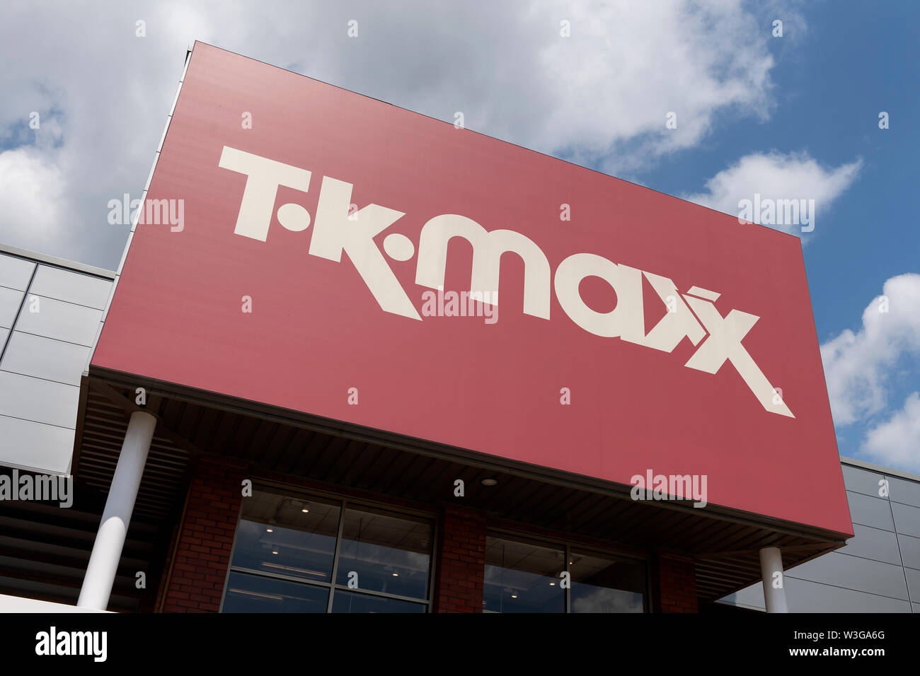 Tkmaxx logo -Fotos und -Bildmaterial in hoher Auflösung – Alamy