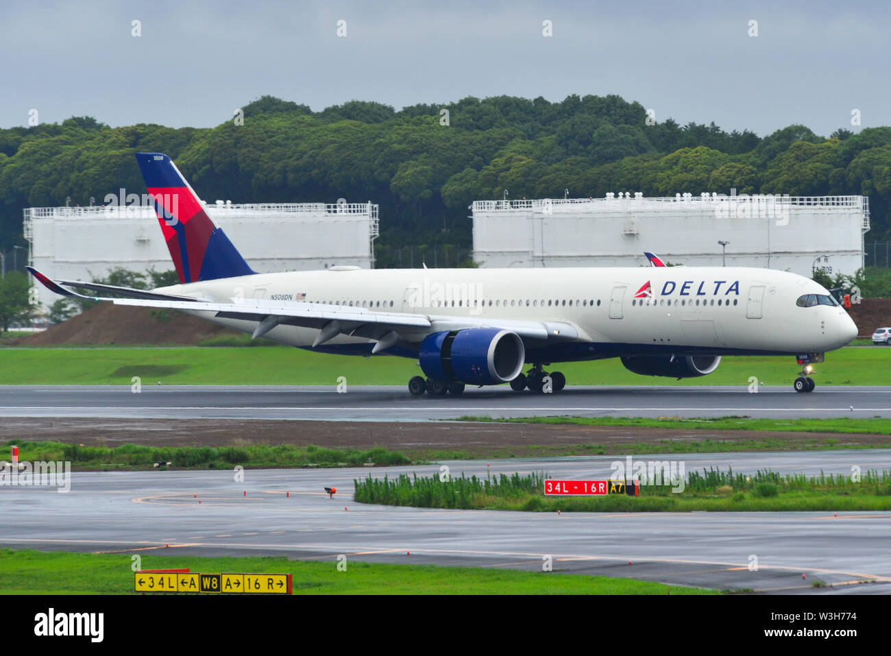 Tokio, Japan - Jul 4, 2019. N508DN Delta Air Lines Airbus A350-900 ...