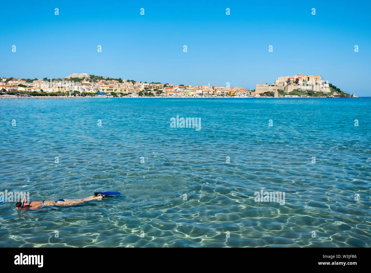Calvi beach corsica -Fotos und -Bildmaterial in hoher Auflösung – Alamy