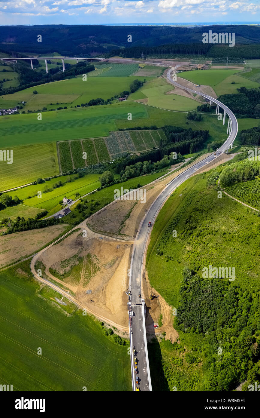 Mit der autobrücke a44 nord -Fotos und -Bildmaterial in hoher Auflösung – Alamy