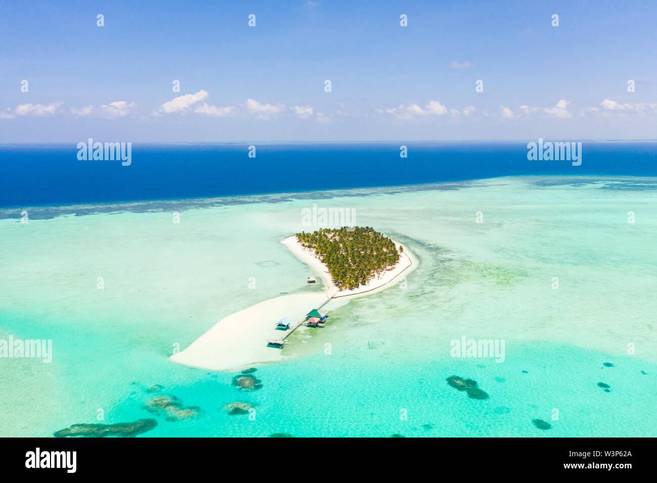 Marine mit einer paradiesischen Insel. Onok Insel Balabac, Philippinen ...