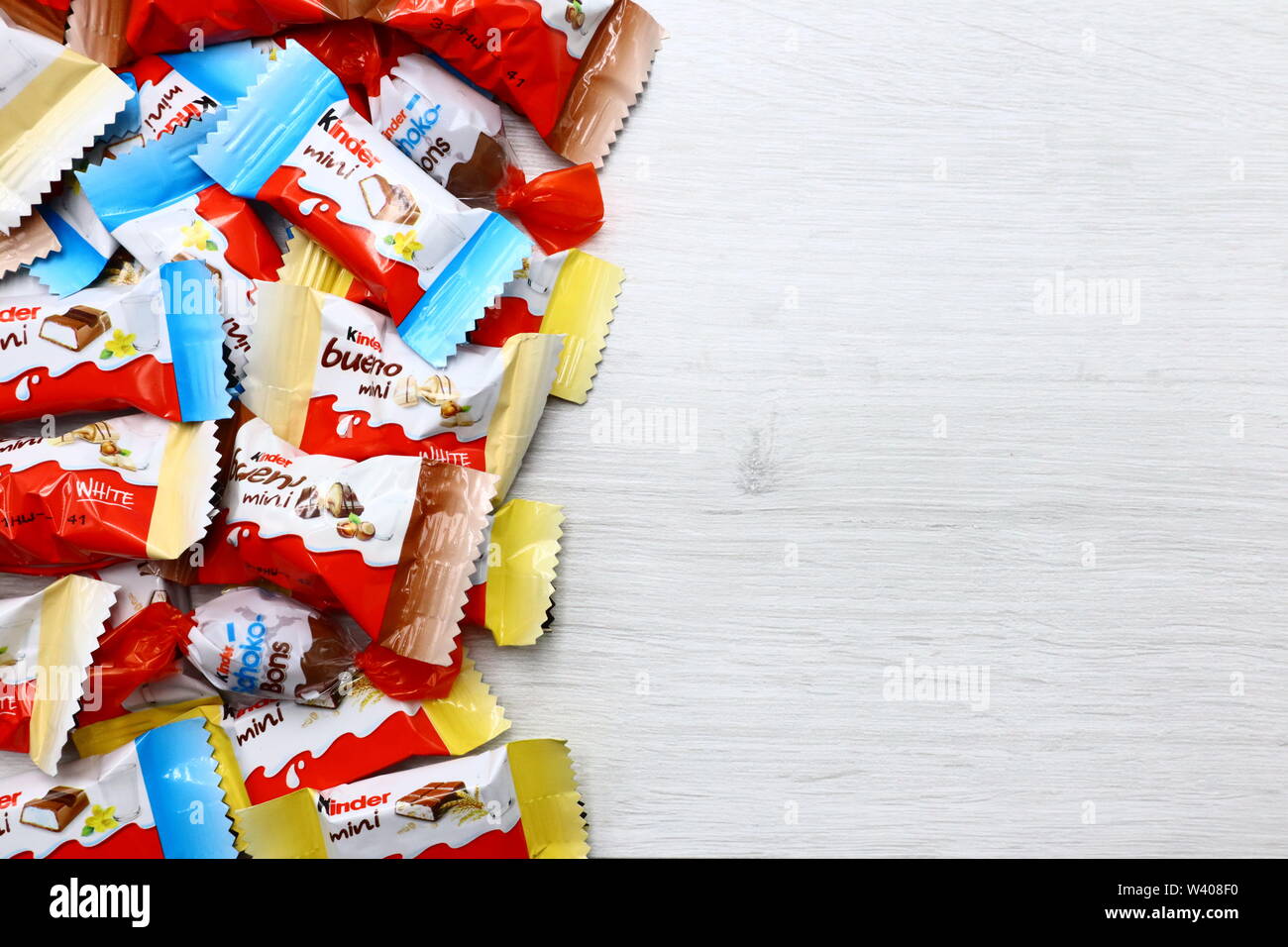 Kinder Ferrero Pralinen. Kinder ist eine Marke der Produkte in Italien ...