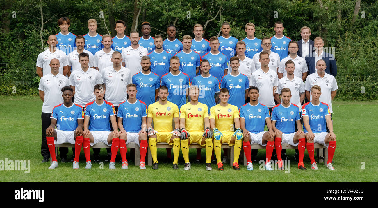 19 Juli 2019, Schleswig-Holstein, Kiel: Fußball, 2.Bundesliga, team ...