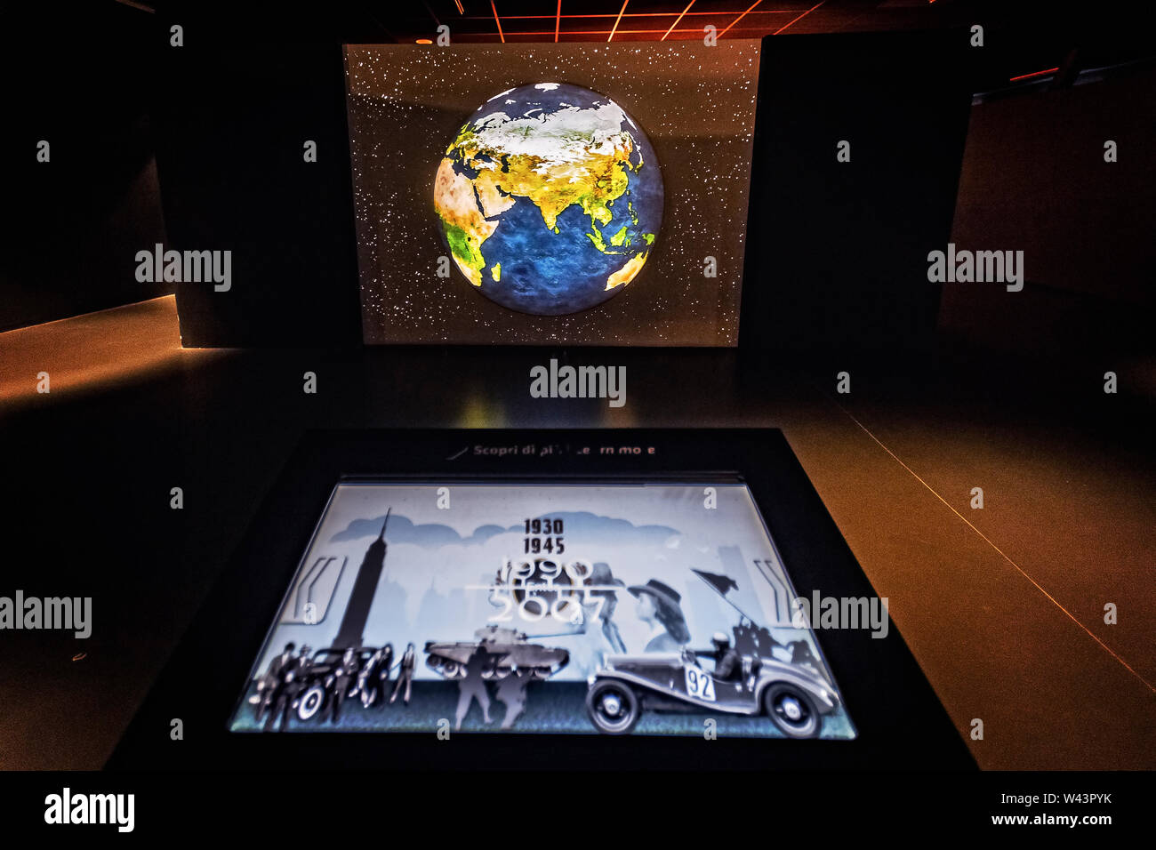 Welt der autos -Fotos und -Bildmaterial in hoher Auflösung – Alamy