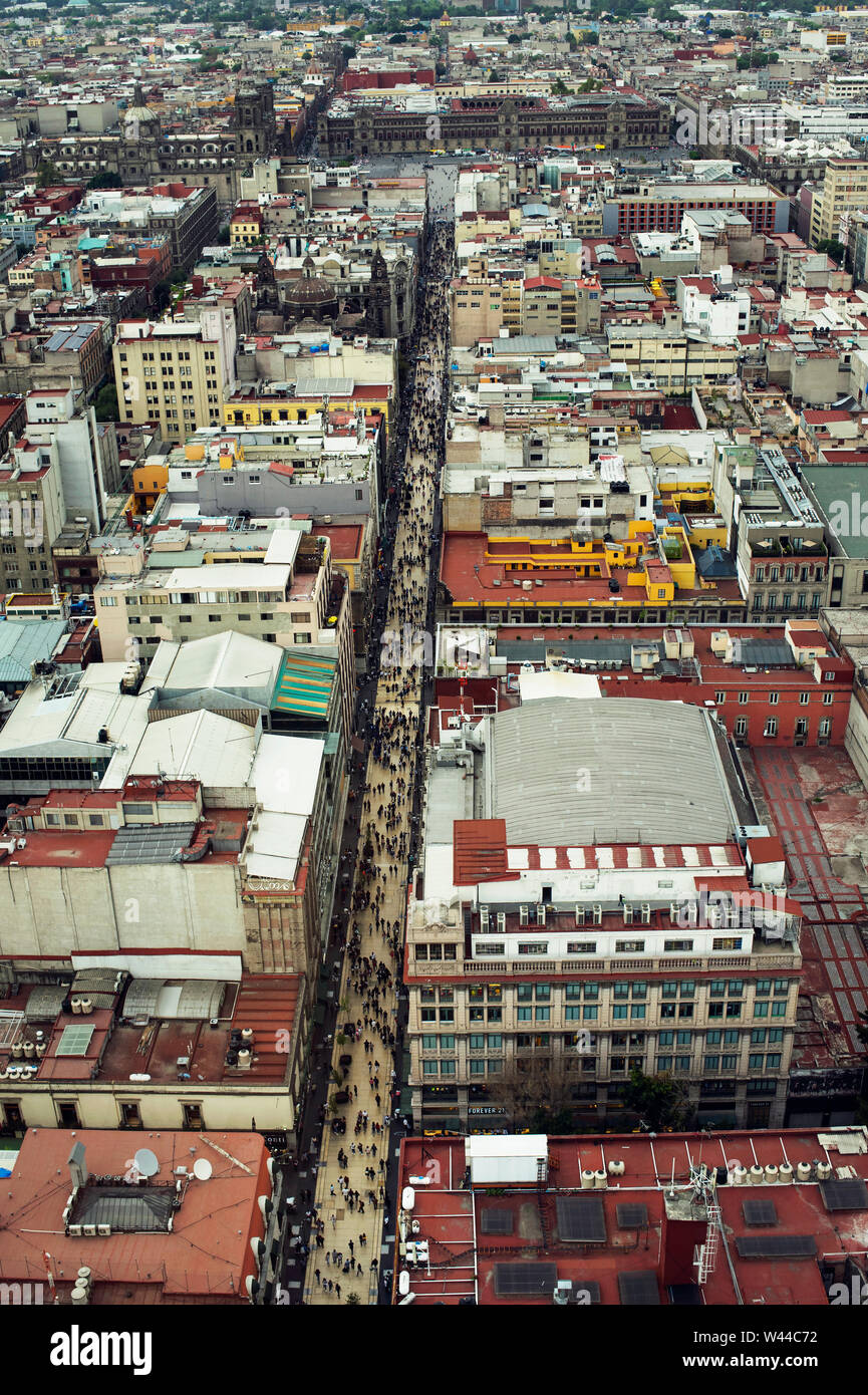 Stadt vertikale landschaft -Fotos und -Bildmaterial in hoher Auflösung – Alamy