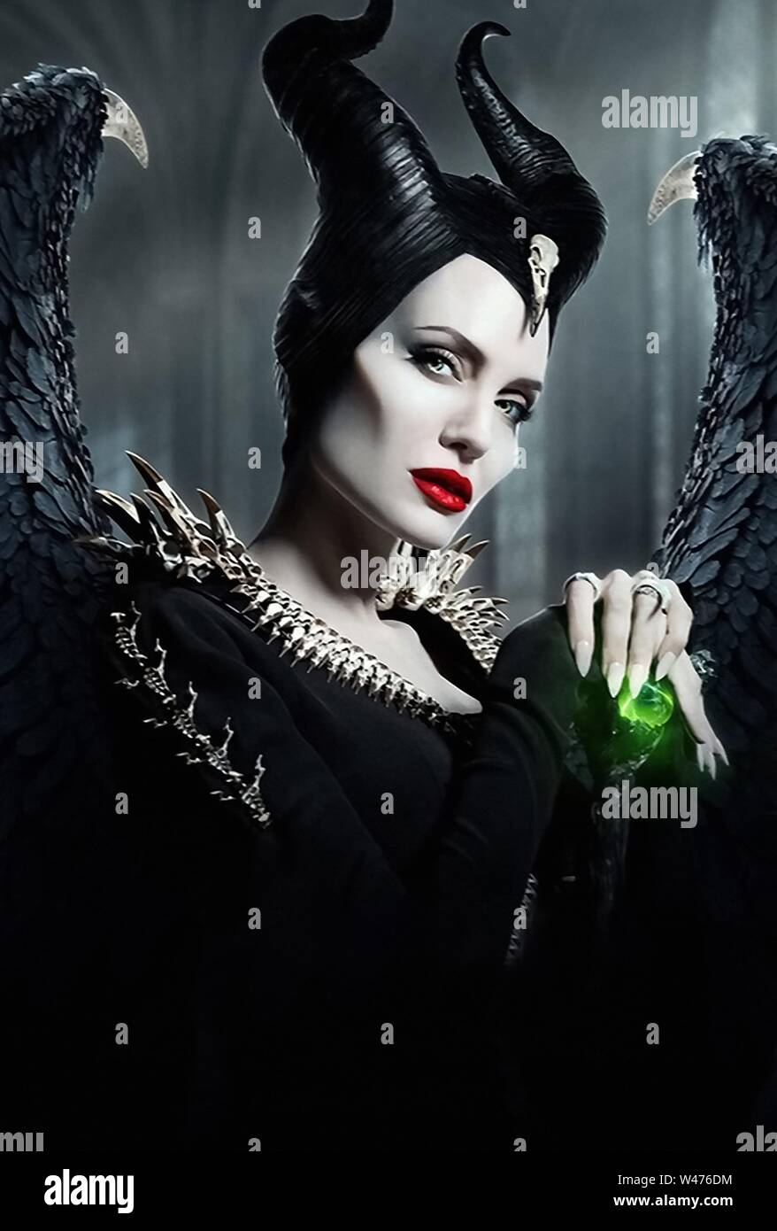Böse hexe jolie -Fotos und -Bildmaterial in hoher Auflösung – Alamy
