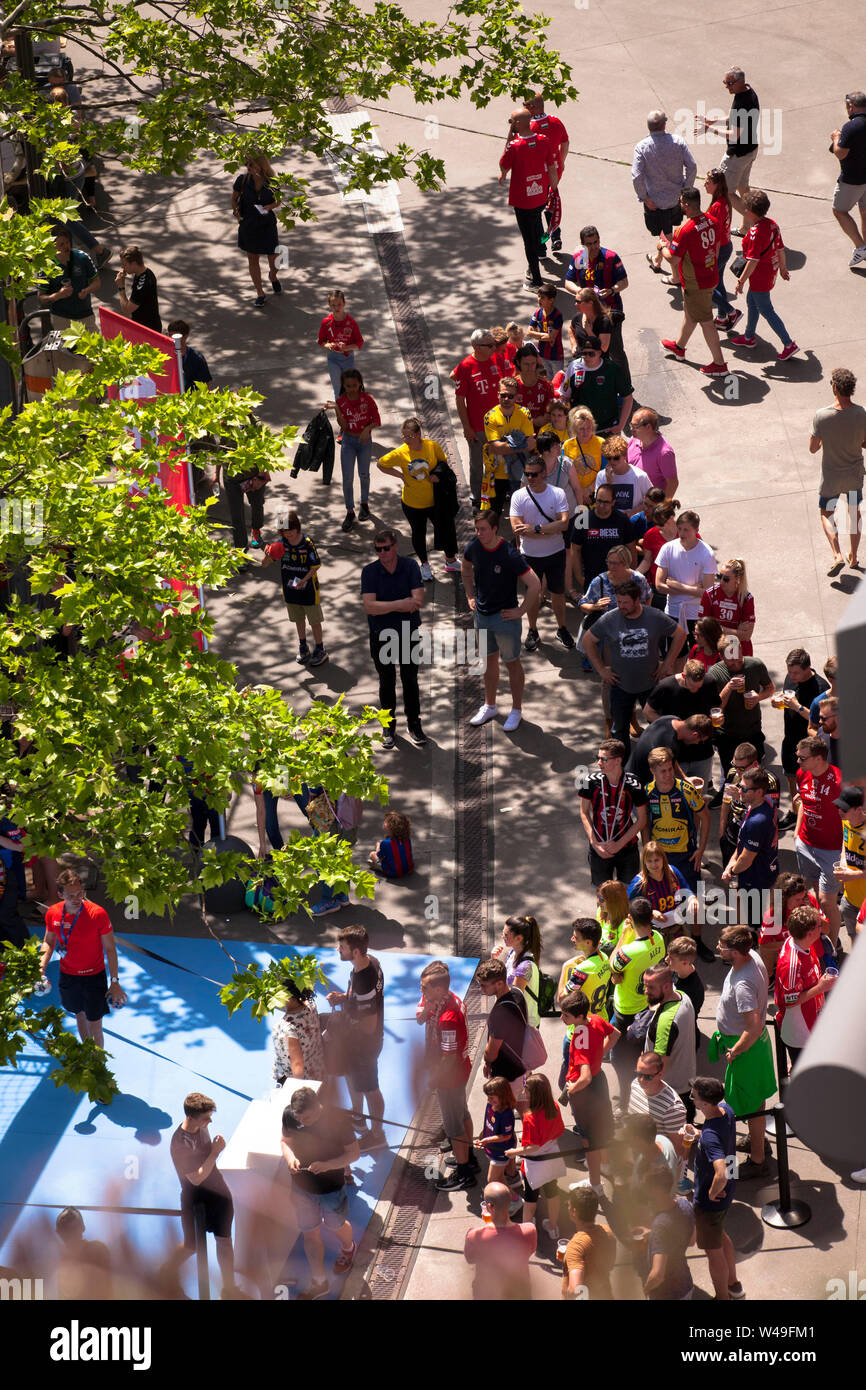 Handball arena -Fotos und -Bildmaterial in hoher Auflösung – Alamy