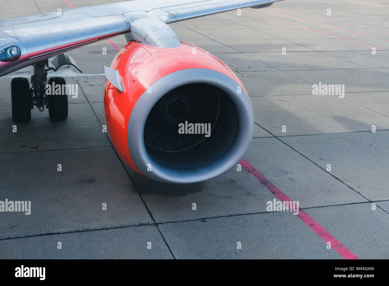 Flugzeug Flugzeug Jet Engine Turbine am Flughafen Stockfotografie - Alamy