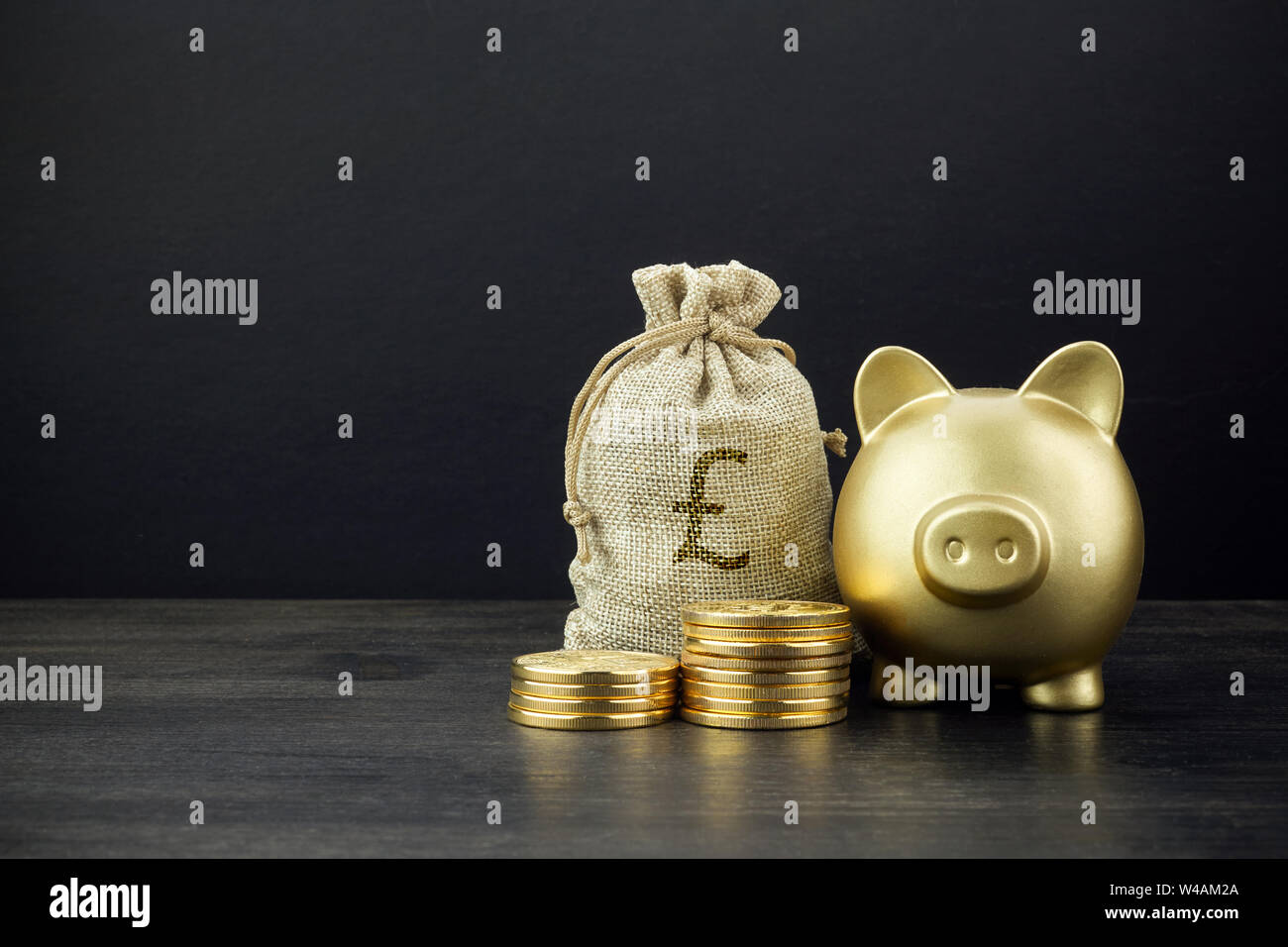Background money bag sack bag coins -Fotos und -Bildmaterial in hoher ...