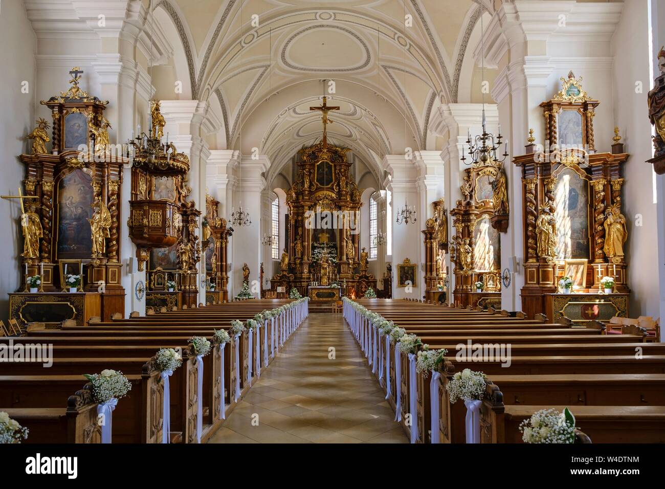 Innenraum Der Kirche Maria Himmelfahrt Stockfotos und -bilder Kaufen - Alamy