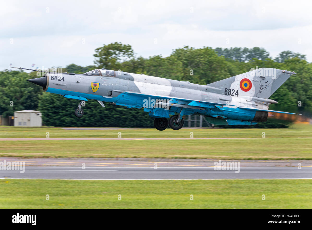 Old mig jet fighter plane -Fotos und -Bildmaterial in hoher Auflösung ...