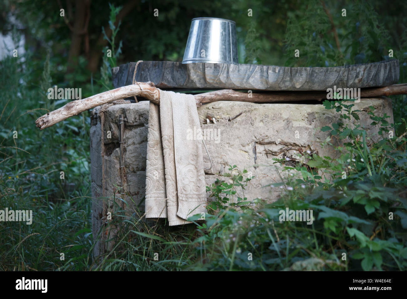 Umgedrehter eimer -Fotos und -Bildmaterial in hoher Auflösung – Alamy